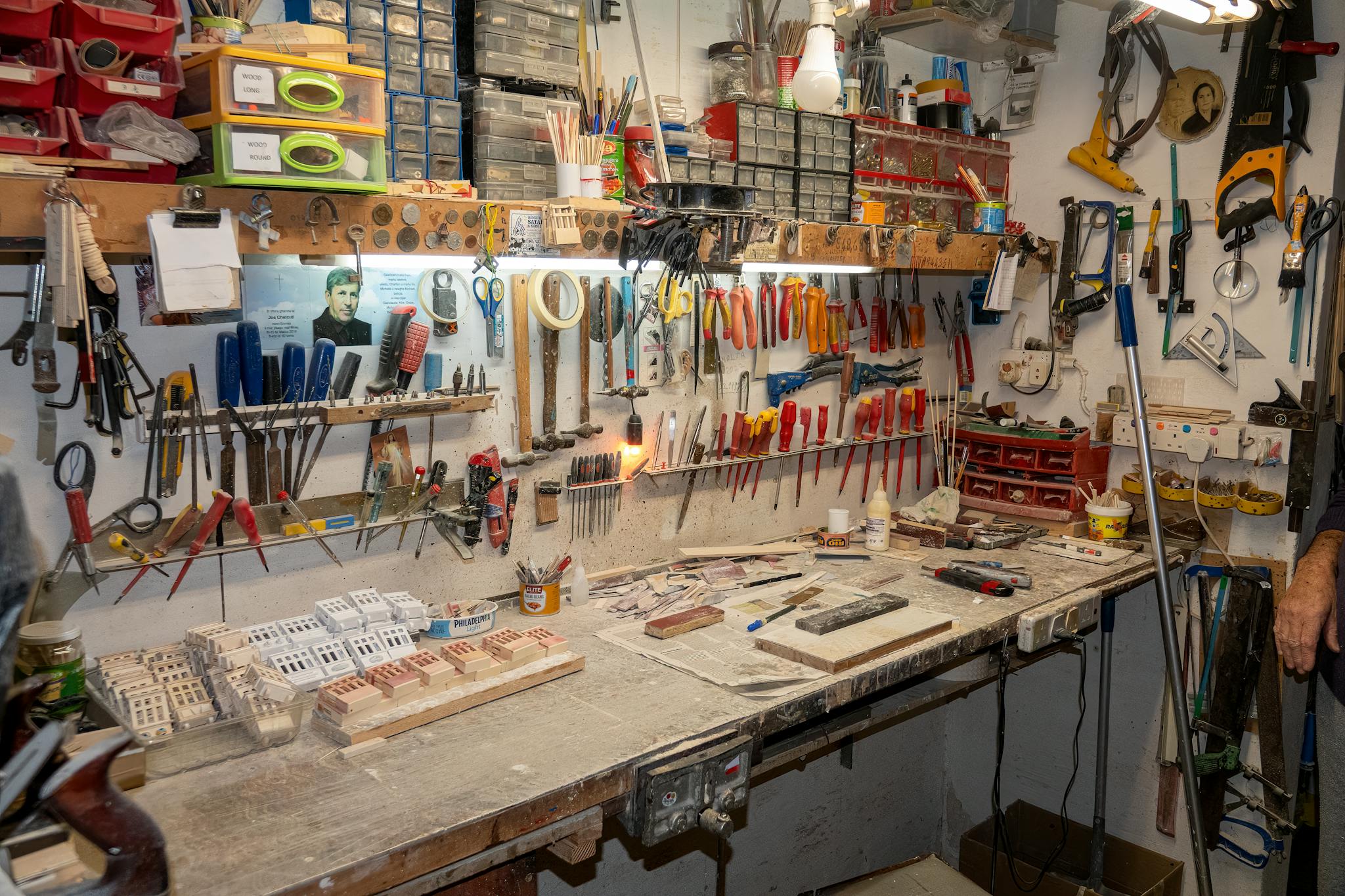 Be Your Own Handyman: My Essential Basic Hand Tools List – Rob Louis